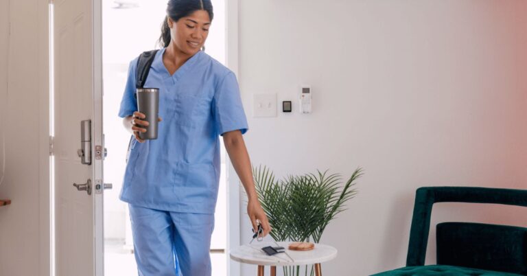 Travel Nurse Contracts Explained: Complete Guide